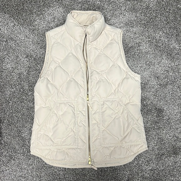 J. Crew | Jackets & Coats | J Crew Quilted Puffer Down Vest Sand Color ...